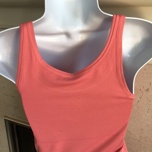 Nikibiki | Tops | Nwt Nikibiki Sports Strawberry Seamless Tank Top ...